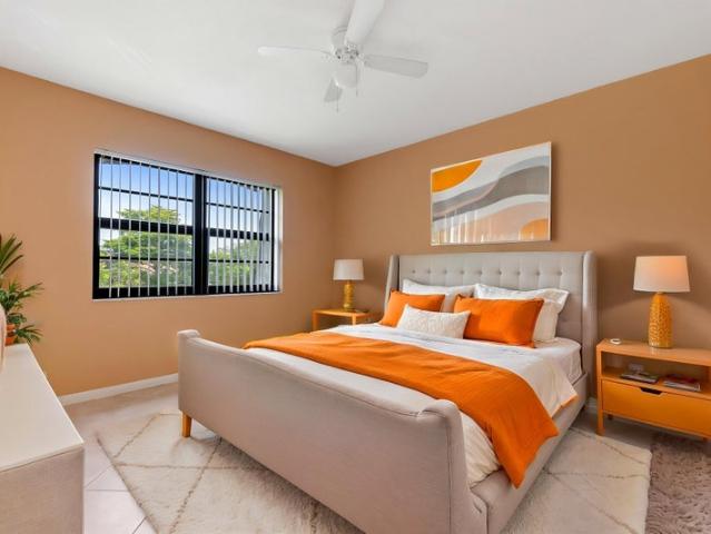 Welcome to Your Hidden Oasis at Oakland Shores!
