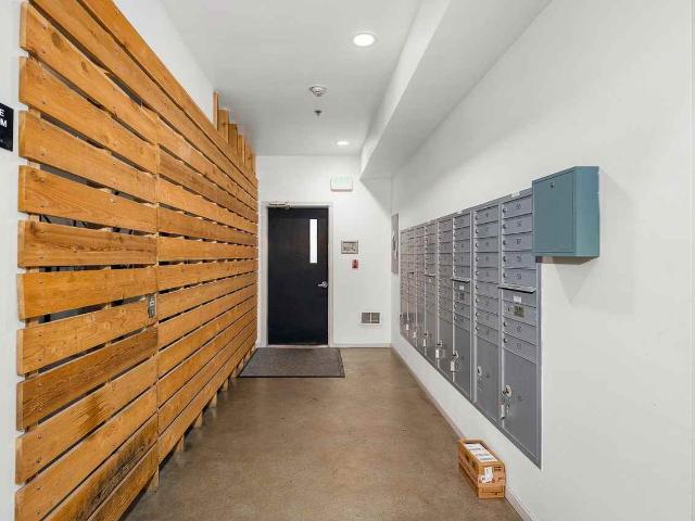 Welcome to 1806 23rd Ave — Contemporary building Studio Apartment for Rent at 1806 23rd Ave, Seattle, WA 98122 Mann