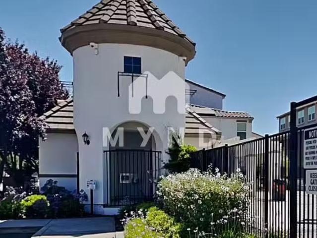 Welcome to 4473 E Commerce Way, a charming 3 bedro 4473 E Com.