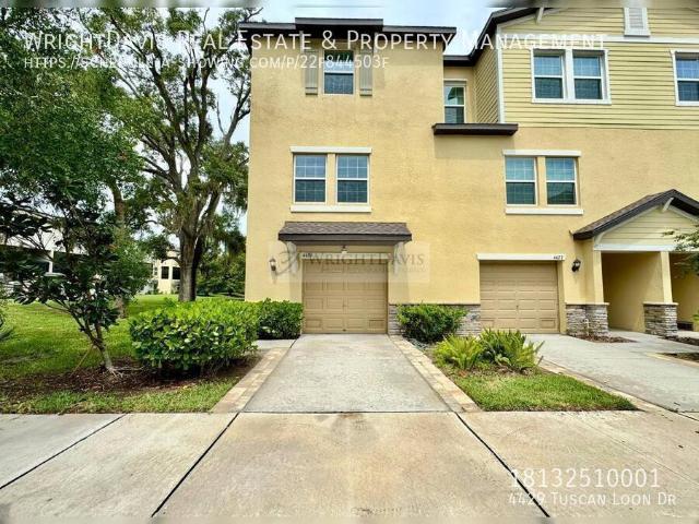 Welcoming 3/3 Palm River Townhome