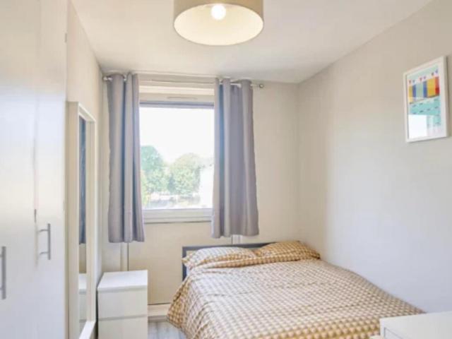 Welcoming double bedroom near Victoria Park Has a Room