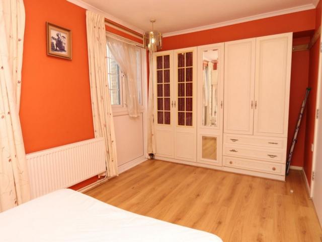 Welcoming double bedroom near Bethnal Green Overground Has a Room