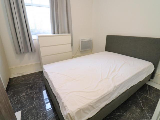 Welcoming double ensuite bedroom in Wembley Has a Room
