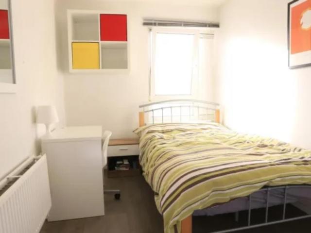 Welcoming single bedroom in Poplar Has a Room