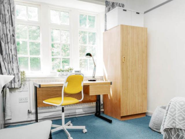 welcoming single bedroom near the Headingley campus of Leeds Beckett University Has a Room