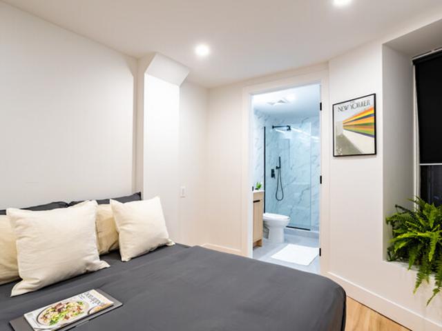 Stylish ROOM at The Central Park Manhattan House