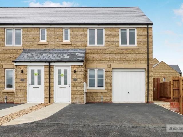 Weldon Park, Corby NN17 3 bed semi detached house to rent £1,550 pcm £358 pw