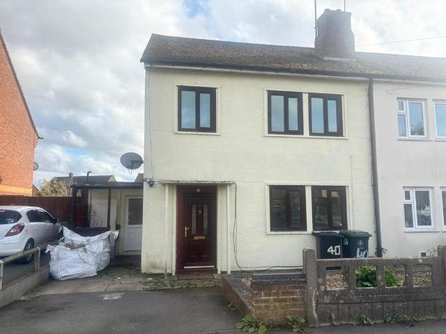 Welford Avenue, Irthlingborough. 3 bed house to rent £1,275 pcm £294 pw