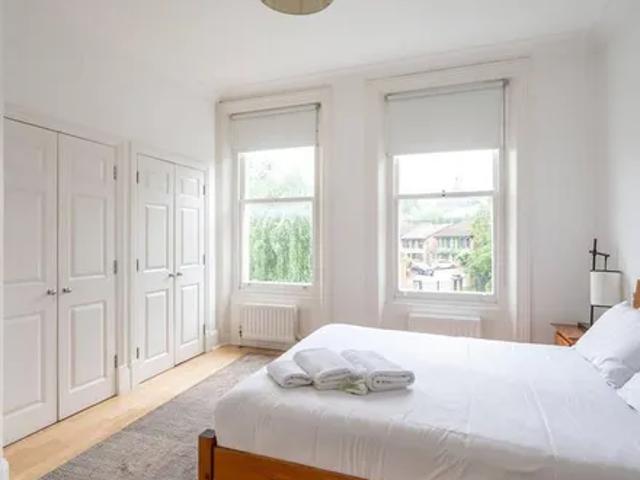 Welford Place, London, SW19 5AQ, United Kingdom | 2 bed apartment for rent #134899485 | Rentberry