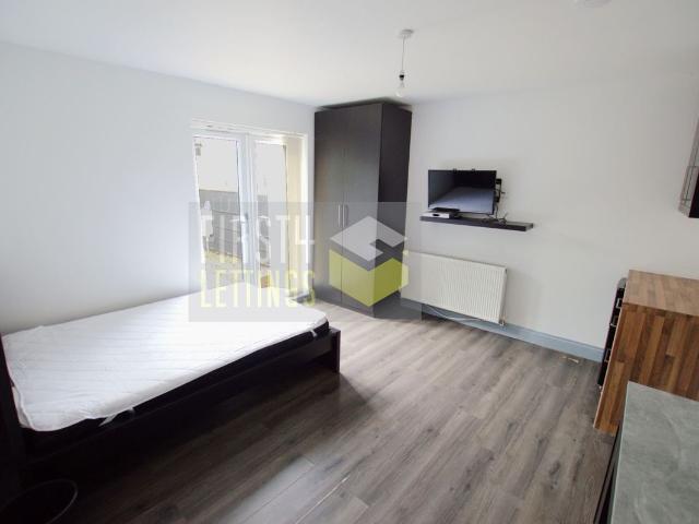 Welford Road, Clarendon Park LE2, Room to rent, £628 pcm | PrimeLocation