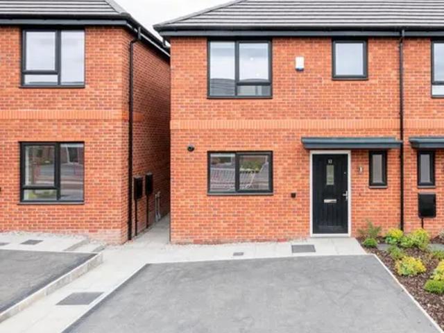 Welford Street, Salford, M6 6BB, United Kingdom | 3 bed house for rent #140658093 | Rentberry