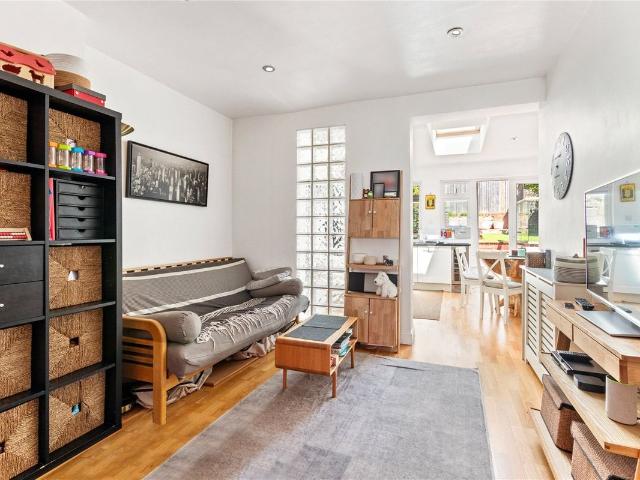 Welham Road, London SW17, 3 bed end terrace house to rent, £3,000 pcm | PrimeLocation