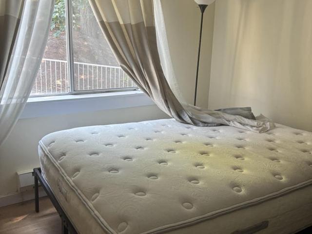 Well maintained single room ready for rent
