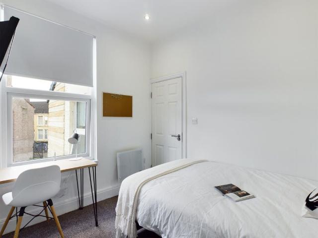 Well Meadow Drive, Sheffield S3, Room to rent, £542 pcm | PrimeLocation