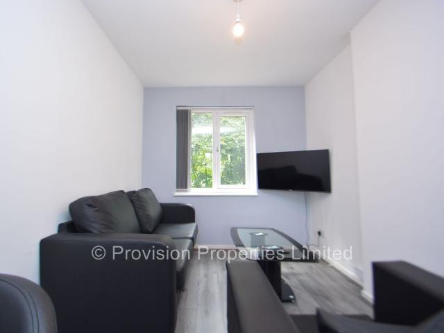 Well Close Rise, City Centre, Leeds LS2, 4 bed town house to rent, £1,820 pcm | PrimeLocation