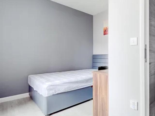 Well Lane, Birkenhead, CH42 5PL, United Kingdom | Room for rent #167752260 | Rentberry
