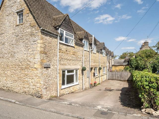 Well Lane, Stow On The Wold GL54, 3 bed semi detached house to rent, £1,750 pcm | PrimeLocation