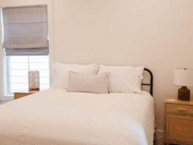 Well Located Private Room in Apartment