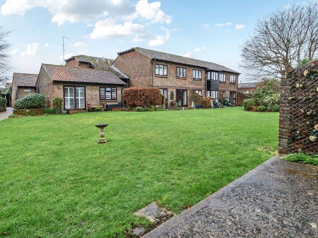 Well Lodge, Pagham Road, Nyetimber, Bognor Regis PO21, 1 bed property to rent, £850 pcm | PrimeLocation