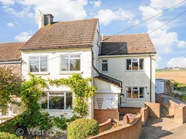 Well Penn Road, Cliffe, 4 Bedroom Semi detached