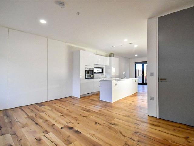 Well presented 4 bedroom semi detached house situated within the growing community of Northstowe. Driveway parking. Highly efficient electric heating. Unfurnished