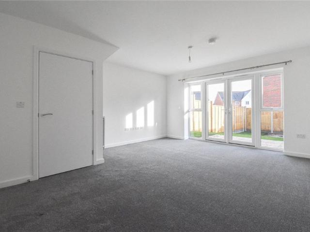 Well presented 2 bedroom house situated in this highly sought within a short distance to the town centre. GCH. Allocated parking space. Unfurnished