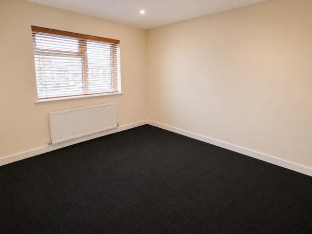 Well Presented 3 Bed Detached Home with Parking, Luton