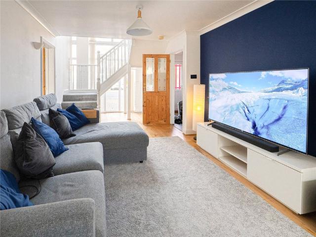 Well presented 3 bedroom semi detached house in the popular village of Witchford. Garden with patio area. Driveway parking with electric car charger. Furnished