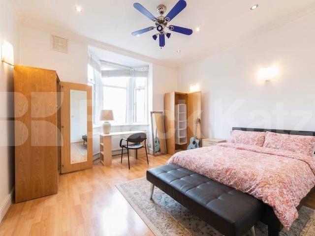 Well presented three bedroom furnished property located in the desirable Heathfield Park, NW2
