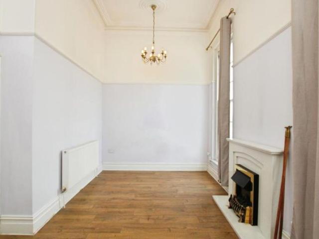 Well presented two bedroom apartment with views towards the Avon Gorge and Clifton Suspension Bridge