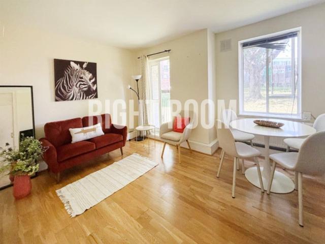 well presented two bedroom flat N1 Islington
