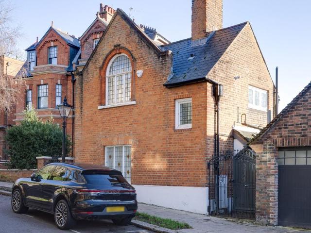 Well Road, London,, NW3 1LH