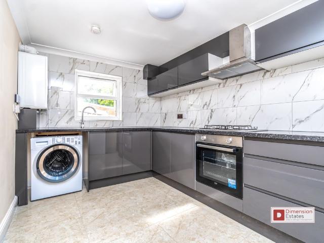 Well Street, Homerton, Hackney E9, 3 bed flat to rent, £2,895 pcm | PrimeLocation