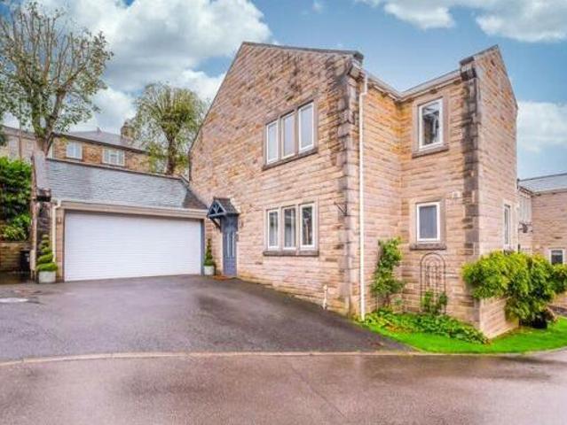 Wellcroft Gardens, Hipperholme, 5 Bedroom Detached
