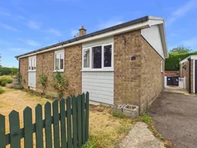 Welland Rise, Sibbertoft £1,250 pcm ⓘ The monthly or weekly payment required by the landlord. Read our glossary page *Tenant Info | 3 bedrooms Material Information