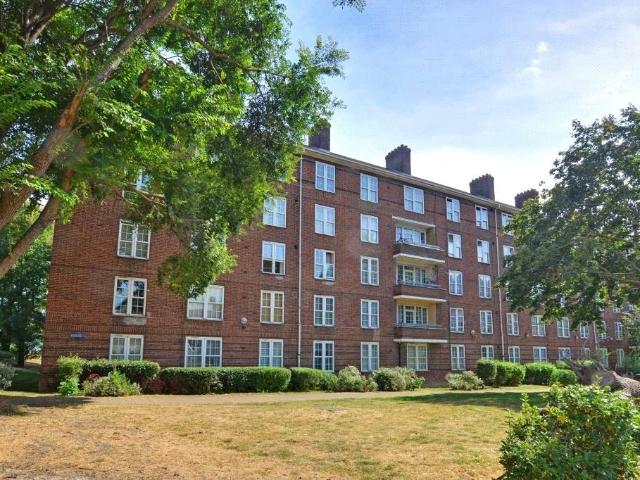 Welland Street, Greenwich, London SE10 3 bed apartment to rent £2,860 pcm £660 pw