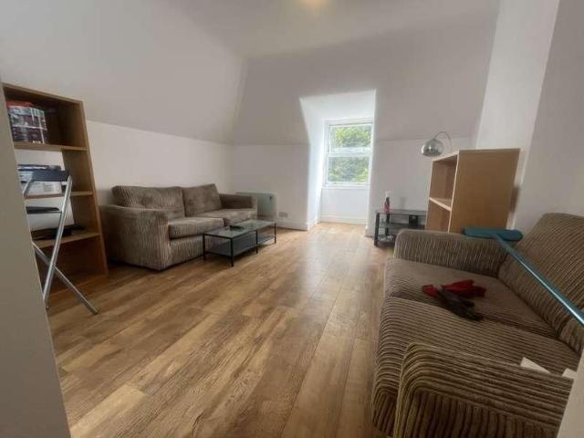 Welldon Crescent, Harrow, HA1