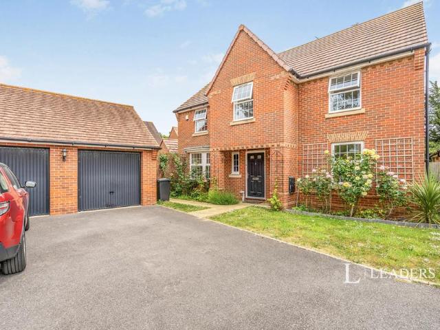 Wellers Close, Felpham, Bognor Regis. 5 bed detached house to rent £2,800 pcm £646 pw