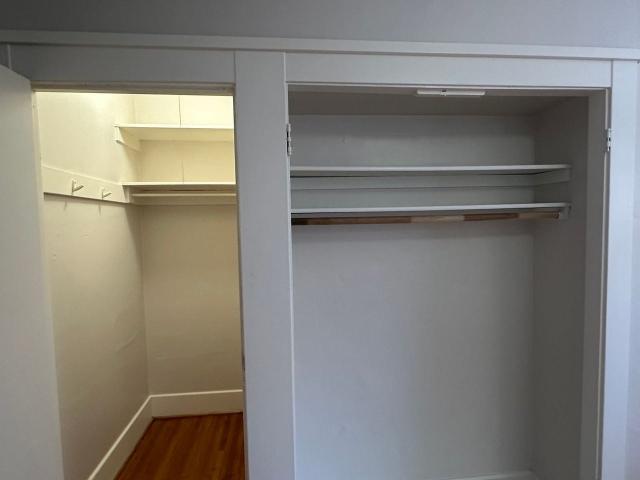 Wellesley Court Apartments Studio Apartment for Rent at 829 Se 15th Ave, Portland, OR 97214 Buckman