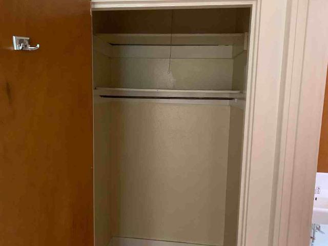 Wellesley Court Apartments Studio Apartment for Rent at 829 Se 15th Ave, Portland, OR 97214 Buckman