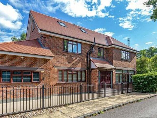 Wellesley Avenue, Northwood, 7 Bedroom Detached