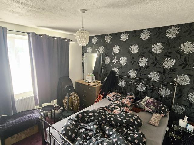 Wellesley Street, London E1, 2 bed flat to rent, £2,450 pcm | PrimeLocation