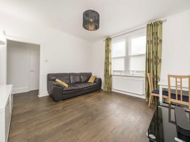 Wellesley Road, W4, London