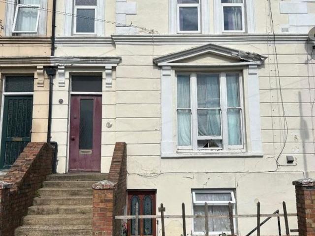Wellesley Road, Ashford TN24 8EL