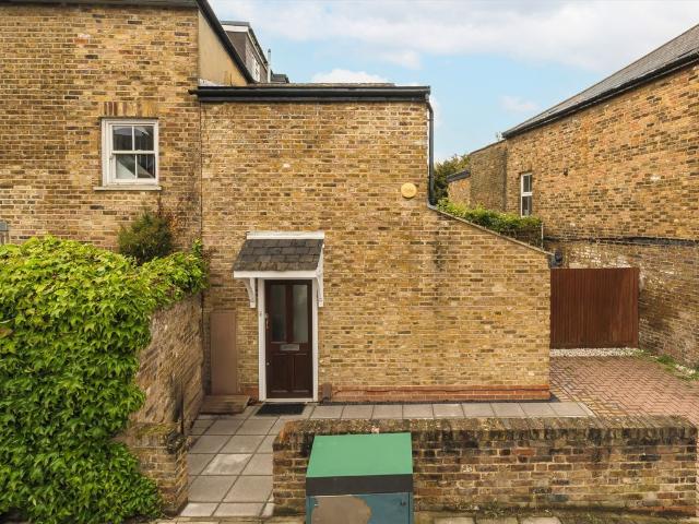 Wellesley Road, Chiswick W4, 2 bed end terrace house to rent, £2,650 pcm | PrimeLocation