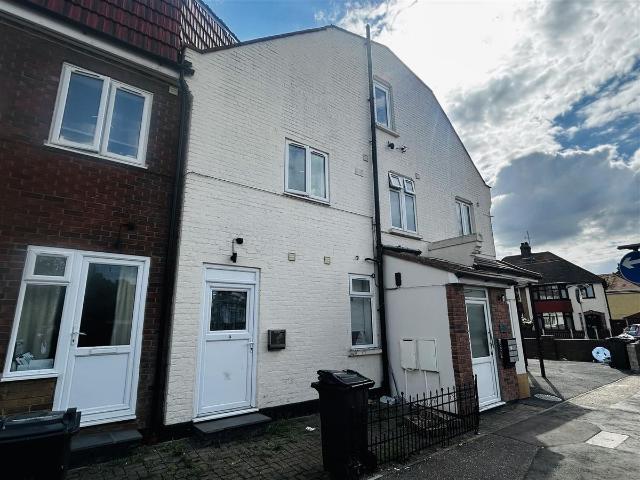 Wellesley Road, Clacton On Sea CO15, 1 bed maisonette to rent, £750 pcm | PrimeLocation