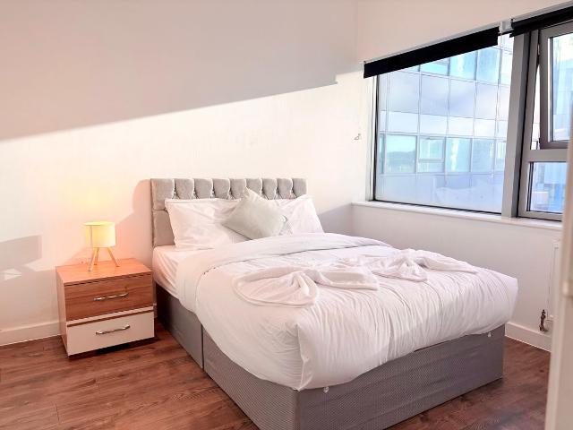 Wellesley Road, Croydon CR0, 1 bed flat to rent, £1,300 pcm | PrimeLocation