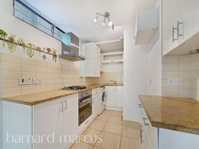 Wellesley Road, LONDON 2 bed flat to rent £2,250 pcm £519 pw