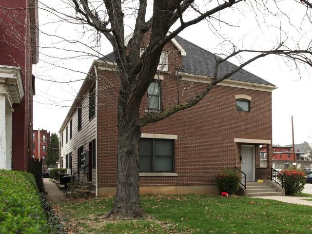 Wellesley Townhomes 2 Bedroom Apartment for Rent at 1600 S 2nd St, Louisville, KY 40208 Old Louisville