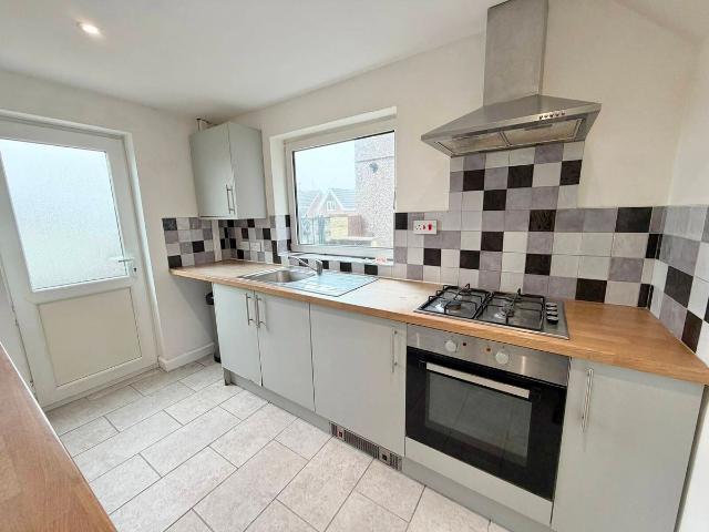 Wellfield, Dunvant, Swansea SA2, 3 bed end terrace house to rent, £1,000 pcm | PrimeLocation